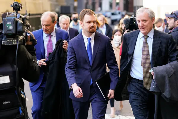Ex-Amtrak Engineer Acquitted in Philadelphia Crash That Killed 8 ...